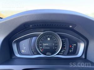 Blue Volvo V60 2015 in Riga, with an engine capacity of 2.00 L and mileage of 253 thousand km for 9500 €, photo 17 on AUTOMOTO.COM.LV