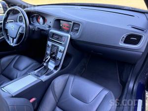Blue Volvo V60 2015 in Riga, with an engine capacity of 2.00 L and mileage of 253 thousand km for 9500 €, photo 30 on AUTOMOTO.COM.LV