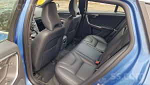 Blue Volvo V60 2015 in Riga, with an engine capacity of 2.40 L and mileage of 181 thousand km for 9100 €, photo 10 on AUTOMOTO.COM.LV