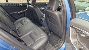 Blue Volvo V60 2015 in Riga, with an engine capacity of 2.40 L and mileage of 181 thousand km for 9100 €, photo 13 on AUTOMOTO.COM.LV