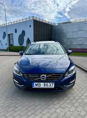 Blue Volvo V60 2015 in Riga, with an engine capacity of 2.00 L and mileage of 249 thousand km for 8900 €, photo 5 on AUTOMOTO.COM.LV