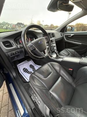 Blue Volvo V60 2015 in Riga, with an engine capacity of 2.00 L and mileage of 249 thousand km for 8900 €, photo 12 on AUTOMOTO.COM.LV