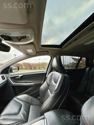 Blue Volvo V60 2015 in Riga, with an engine capacity of 2.00 L and mileage of 249 thousand km for 8900 €, photo 14 on AUTOMOTO.COM.LV