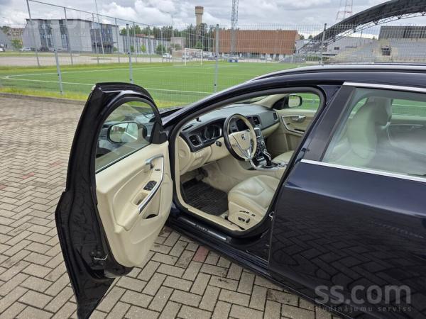 Синий Вольво B60 2015 в Рига, объемом двигателя 2.00 л и пробегом 264 тыс. км за 9200 €, фото 7 на AUTOMOTO.COM.LV
