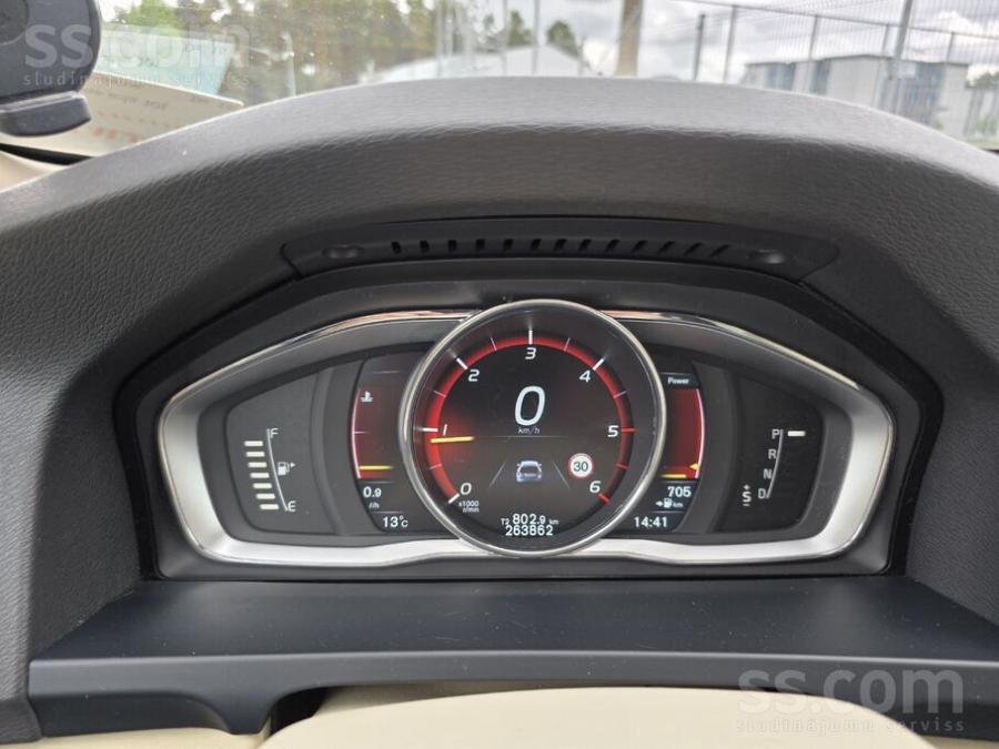 Zils Volvo V60 2015 Rīga, ar dzinēja tilpumu 2.00 L un nobraukumu 264 tūkst. km par 9200 €, foto 17 vietnē AUTOMOTO.COM.LV