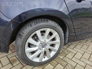 Zils Volvo V60 2015 Rīga, ar dzinēja tilpumu 2.00 L un nobraukumu 264 tūkst. km par 9200 €, foto 19 vietnē AUTOMOTO.COM.LV