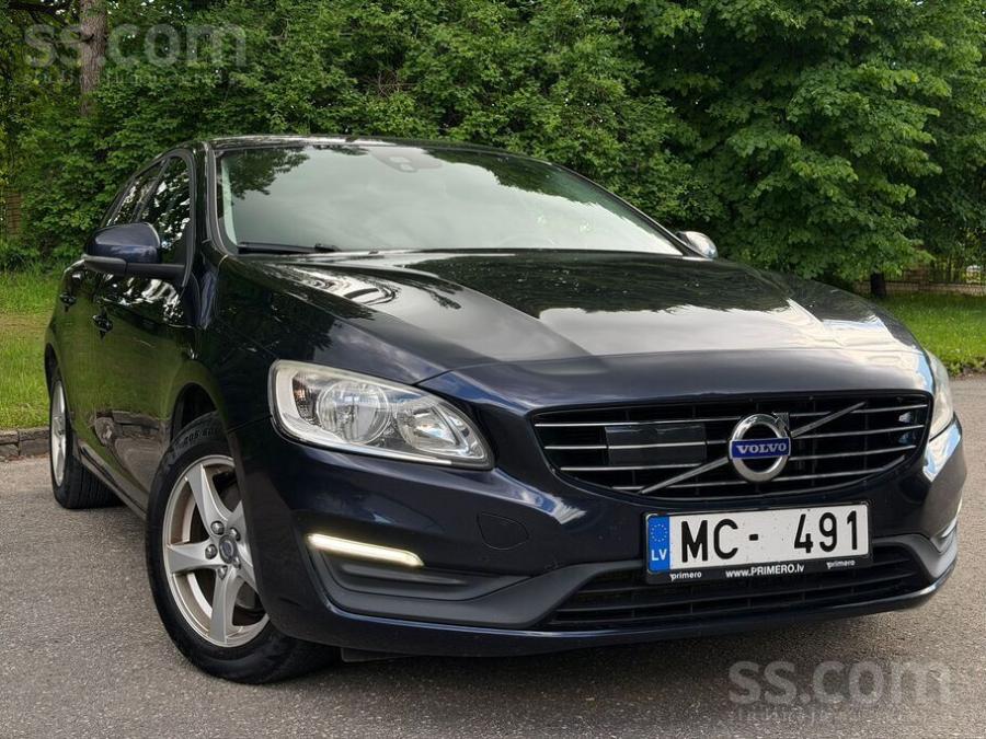 Blue Volvo V60 2015 in Tukums, with an engine capacity of 2.00 L and mileage of 278 thousand km for 3500 €, photo 24 on AUTOMOTO.COM.LV