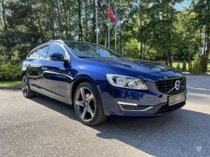 Blue Volvo V60 2015 in Kazlu Ruda, with an engine capacity of 1.97 L and mileage of 226 thousand km for 7500 €, photo 4 on AUTOMOTO.COM.LV