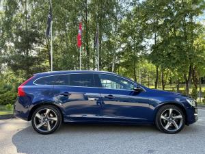 Blue Volvo V60 2015 in Kazlu Ruda, with an engine capacity of 1.97 L and mileage of 226 thousand km for 7500 €, photo 10 on AUTOMOTO.COM.LV