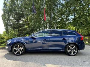 Blue Volvo V60 2015 in Kazlu Ruda, with an engine capacity of 1.97 L and mileage of 226 thousand km for 7500 €, photo 11 on AUTOMOTO.COM.LV