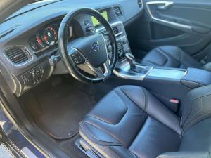 Blue Volvo V60 2015 in Kazlu Ruda, with an engine capacity of 1.97 L and mileage of 226 thousand km for 7500 €, photo 25 on AUTOMOTO.COM.LV