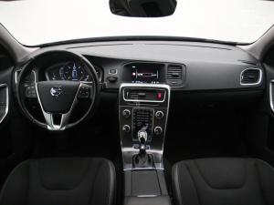 Синий Вольво B60 2015 в Вильнюс, объемом двигателя 2.40 л и пробегом 229 тыс. км за 9599 €, фото 3 на AUTOMOTO.COM.LV