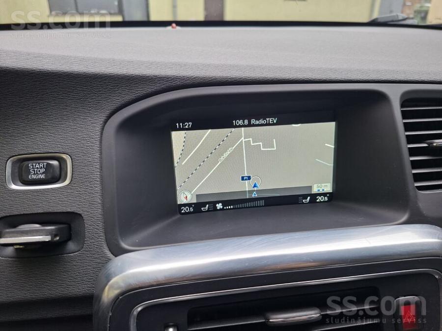 Blue Volvo V60 2015 in Riga, with an engine capacity of 2.00 L and mileage of 246 thousand km for 6300 €, photo 13 on AUTOMOTO.COM.LV