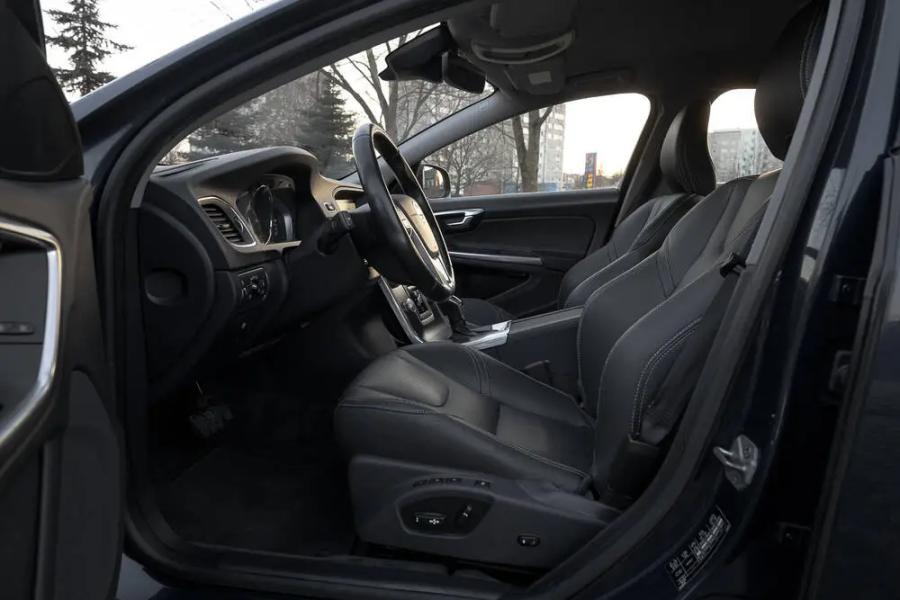 Синий Вольво B60 2015 в Елгава, объемом двигателя 2.00 л и пробегом 249 тыс. км за 8900 €, фото 13 на AUTOMOTO.COM.LV