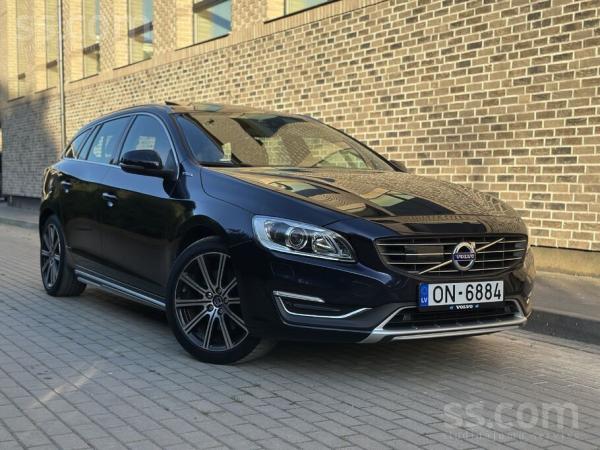 Zils Volvo V60 2015 Tukums, ar dzinēja tilpumu 2.40 L un nobraukumu 200 tūkst. km par 11450 €, foto 1 vietnē AUTOMOTO.COM.LV