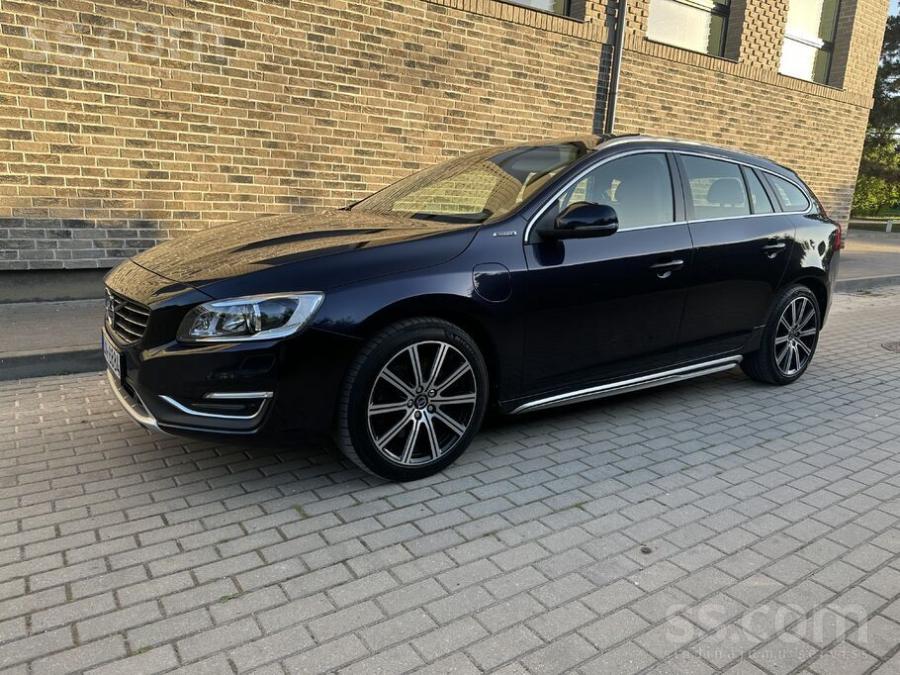 Синий Вольво B60 2015 в Тукумс, объемом двигателя 2.40 л и пробегом 200 тыс. км за 11450 €, фото 8 на AUTOMOTO.COM.LV