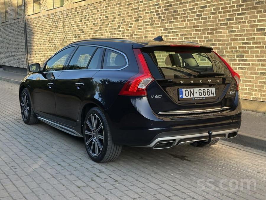 Синий Вольво B60 2015 в Тукумс, объемом двигателя 2.40 л и пробегом 200 тыс. км за 11450 €, фото 10 на AUTOMOTO.COM.LV