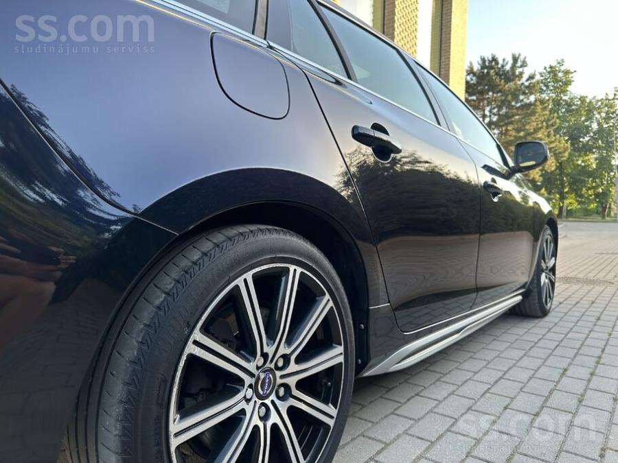 Синий Вольво B60 2015 в Тукумс, объемом двигателя 2.40 л и пробегом 200 тыс. км за 11450 €, фото 13 на AUTOMOTO.COM.LV