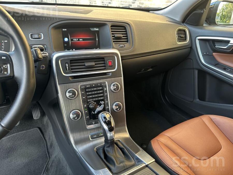 Синий Вольво B60 2015 в Тукумс, объемом двигателя 2.40 л и пробегом 200 тыс. км за 11450 €, фото 25 на AUTOMOTO.COM.LV