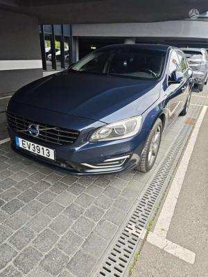 Blue Volvo V60 2015 in Kaunas, with an engine capacity of 2.40 L and mileage of 300 thousand km for 6500 €, photo  on AUTOMOTO.COM.LV