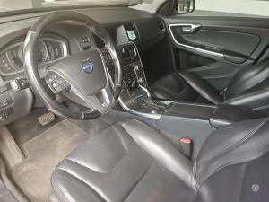 Zils Volvo V60 2015 Kauņa, ar dzinēja tilpumu 2.40 L un nobraukumu 300 tūkst. km par 6500 €, foto 3 vietnē AUTOMOTO.COM.LV