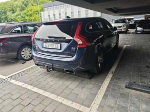 Zils Volvo V60 2015 Kauņa, ar dzinēja tilpumu 2.40 L un nobraukumu 300 tūkst. km par 6500 €, foto 6 vietnē AUTOMOTO.COM.LV