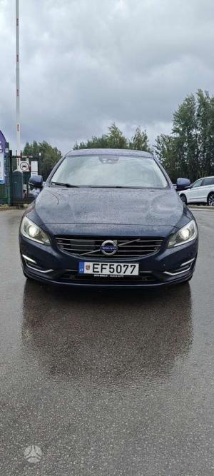 Blue Volvo V60 2015 in Kaunas, with an engine capacity of 2.40 L and mileage of 246 thousand km for 6399 €, photo 4 on AUTOMOTO.COM.LV