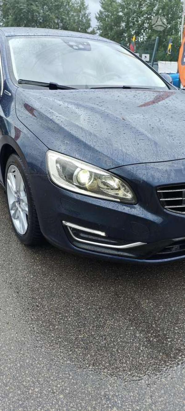 Zils Volvo V60 2015 Kauņa, ar dzinēja tilpumu 2.40 L un nobraukumu 246 tūkst. km par 6399 €, foto 5 vietnē AUTOMOTO.COM.LV