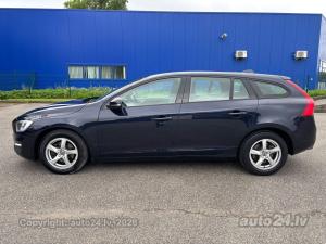 Zils Volvo V60 2015 Paide, ar dzinēja tilpumu 2.00 L un nobraukumu 265 tūkst. km par 7690 €, foto 4 vietnē AUTOMOTO.COM.LV