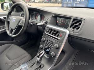 Zils Volvo V60 2015 Paide, ar dzinēja tilpumu 2.00 L un nobraukumu 265 tūkst. km par 7690 €, foto 9 vietnē AUTOMOTO.COM.LV