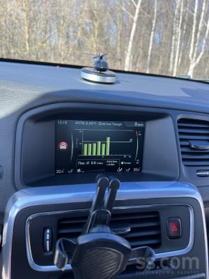 Zils Volvo V60 2015 Rīga, ar dzinēja tilpumu 2.00 L un nobraukumu 375 tūkst. km par 4500 €, foto 14 vietnē AUTOMOTO.COM.LV