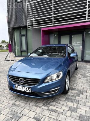 Blue Volvo V60 2015 in Riga, with an engine capacity of 2.40 L and mileage of 183 thousand km for 10200 €, photo  on AUTOMOTO.COM.LV