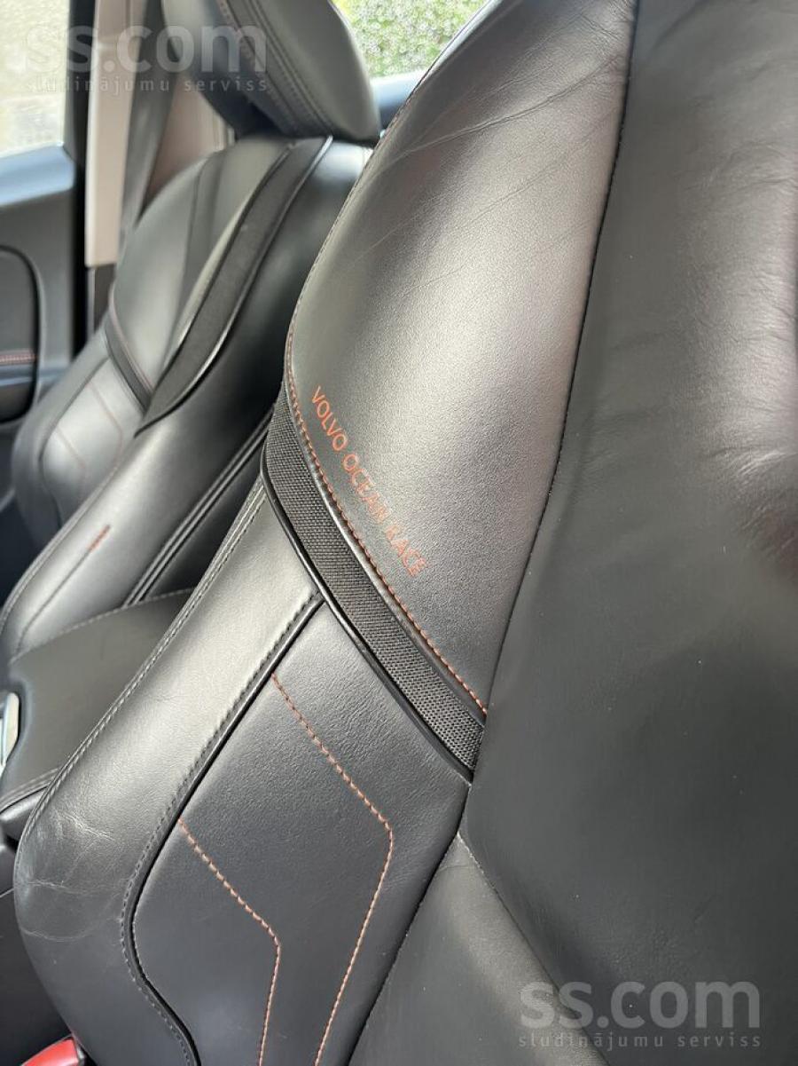 Zils Volvo V60 2015 Rīga, ar dzinēja tilpumu 2.40 L un nobraukumu 250 tūkst. km par 7500 €, foto 8 vietnē AUTOMOTO.COM.LV