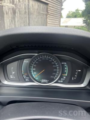 Zils Volvo V60 2015 Rīga, ar dzinēja tilpumu 2.40 L un nobraukumu 250 tūkst. km par 7500 €, foto 11 vietnē AUTOMOTO.COM.LV