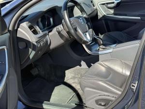 Blue Volvo V60 2015 in Kaunas, with an engine capacity of 1.97 L and mileage of 289 thousand km for 5950 €, photo 8 on AUTOMOTO.COM.LV