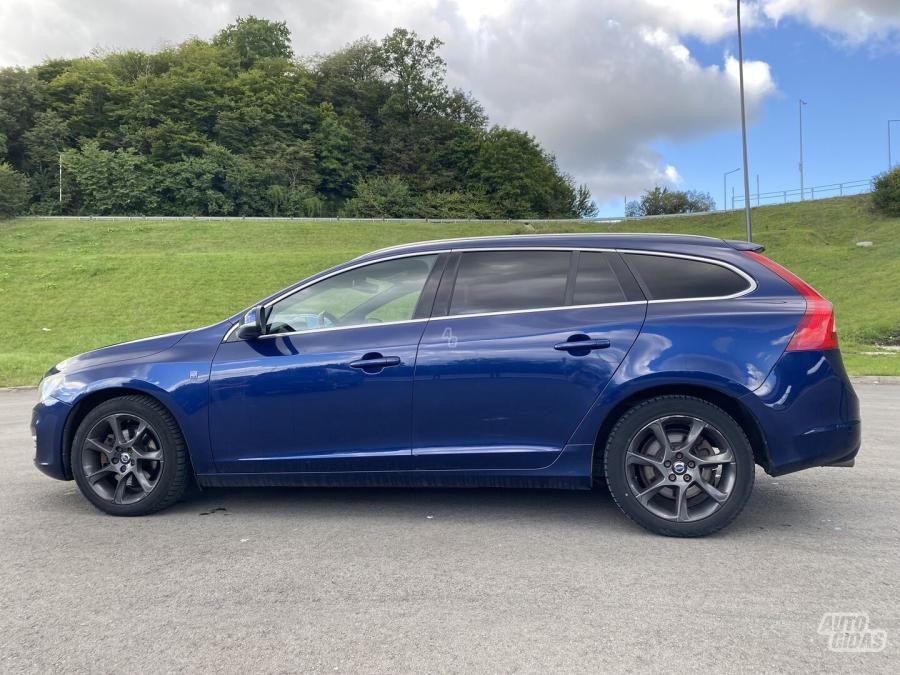 Zils Volvo V60 2015 Kauņa, ar dzinēja tilpumu 1.60 L un nobraukumu 285 tūkst. km par 7250 €, foto 3 vietnē AUTOMOTO.COM.LV