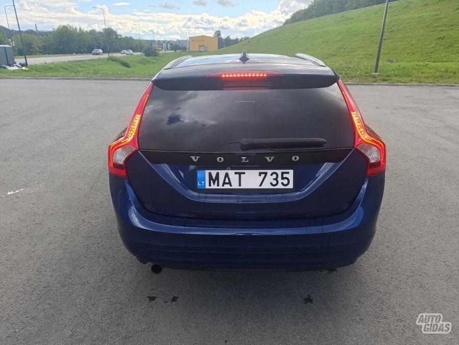 Zils Volvo V60 2015 Kauņa, ar dzinēja tilpumu 1.60 L un nobraukumu 285 tūkst. km par 7250 €, foto 7 vietnē AUTOMOTO.COM.LV