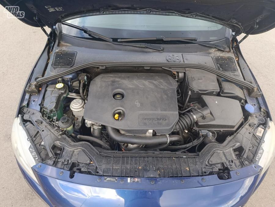 Zils Volvo V60 2015 Kauņa, ar dzinēja tilpumu 1.60 L un nobraukumu 285 tūkst. km par 7250 €, foto 17 vietnē AUTOMOTO.COM.LV