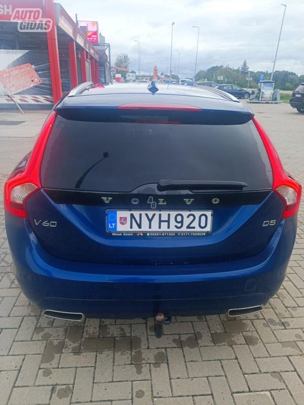 Вольво B60 2015 в Алитус на AUTOMOTO.COM.LV Синий Вольво B60 2015 в Алитус, объемом двигателя 2.00 л и пробегом 298 тыс. км за 5000 €, фото 4 на AUTOMOTO.COM.LV