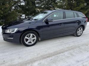 Zils Volvo V60 2016 Alīta, ar dzinēja tilpumu 1.98 L un nobraukumu 235 tūkst. km par 6799 €, foto 2 vietnē AUTOMOTO.COM.LV