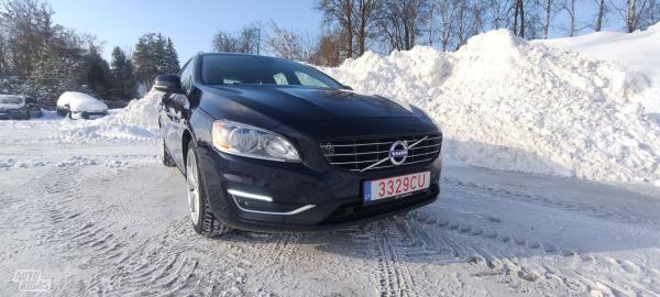Blue Volvo V60 2016 in Panevezys, with an engine capacity of 2.50 L and mileage of 115 thousand km for 11500 €, photo 3 on AUTOMOTO.COM.LV