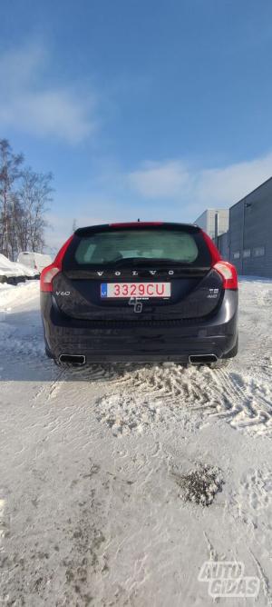 Blue Volvo V60 2016 in Panevezys, with an engine capacity of 2.50 L and mileage of 115 thousand km for 11500 €, photo 8 on AUTOMOTO.COM.LV