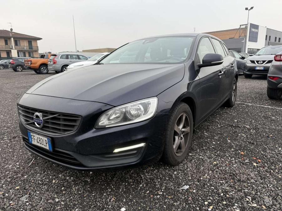 Zils Volvo V60 2016 Šauļi, ar dzinēja tilpumu 1.97 L un nobraukumu 256 tūkst. km par 5950 €, foto 1 vietnē AUTOMOTO.COM.LV