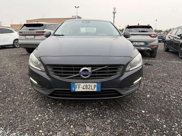 Blue Volvo V60 2016 in Siauliai, with an engine capacity of 1.97 L and mileage of 256 thousand km for 5950 €, photo 2 on AUTOMOTO.COM.LV