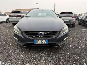 Zils Volvo V60 2016 Šauļi, ar dzinēja tilpumu 1.97 L un nobraukumu 256 tūkst. km par 5950 €, foto 2 vietnē AUTOMOTO.COM.LV