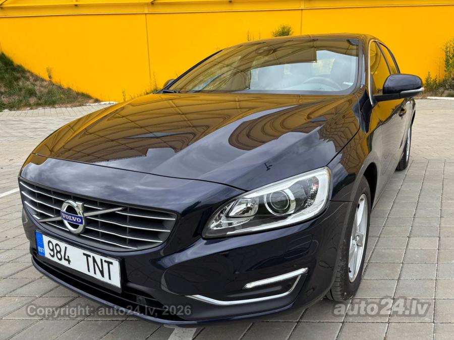 Blue Volvo V60 2016 in Tallinn, with an engine capacity of 2.00 L and mileage of 192 thousand km for 10500 €, photo 1 on AUTOMOTO.COM.LV