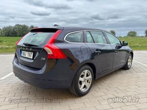 Blue Volvo V60 2016 in Tallinn, with an engine capacity of 2.00 L and mileage of 192 thousand km for 10500 €, photo 3 on AUTOMOTO.COM.LV