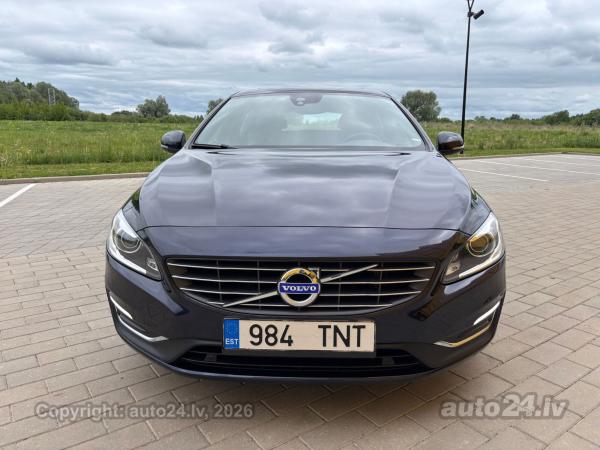 Zils Volvo V60 2016 Tallina, ar dzinēja tilpumu 2.00 L un nobraukumu 192 tūkst. km par 10500 €, foto 6 vietnē AUTOMOTO.COM.LV