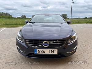 Blue Volvo V60 2016 in Tallinn, with an engine capacity of 2.00 L and mileage of 192 thousand km for 10500 €, photo 7 on AUTOMOTO.COM.LV