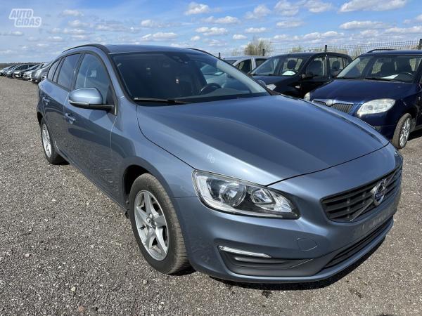 Zils Volvo V60 2016 Giraitė, ar dzinēja tilpumu 2.00 L un nobraukumu 221 tūkst. km par 5450 €, foto 3 vietnē AUTOMOTO.COM.LV